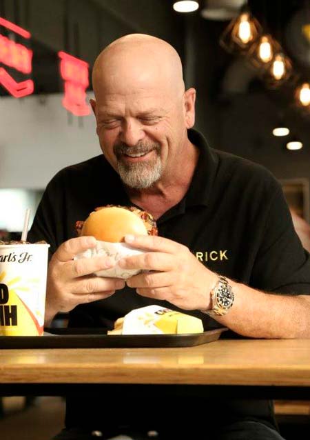 Carl’s Jr. Y History Lanzan La Irresistible Rick’s Burger De Edición ...